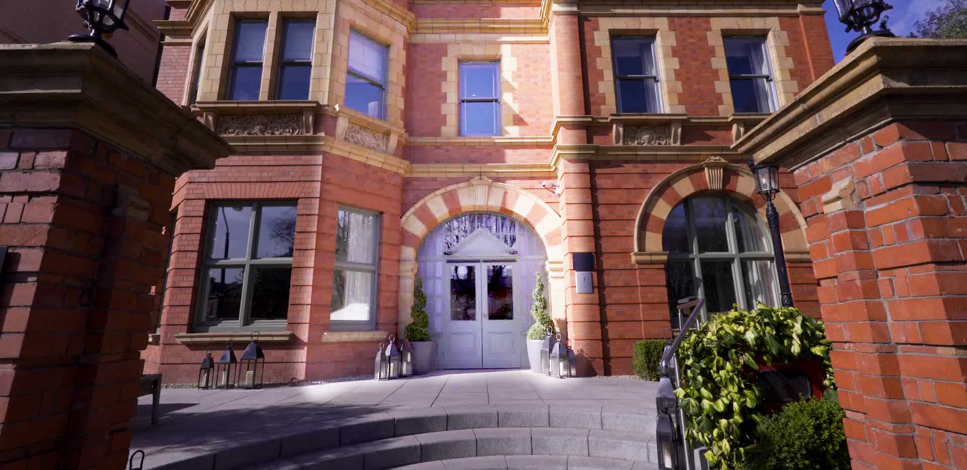 Dylan Dublin, individual, warm Irish charm in the city's only boutique ...